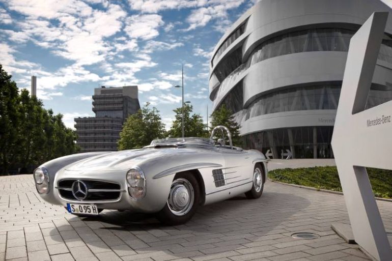 When the Mercedes-Benz 300 SL Dominated SCCA Racing in the 1950s