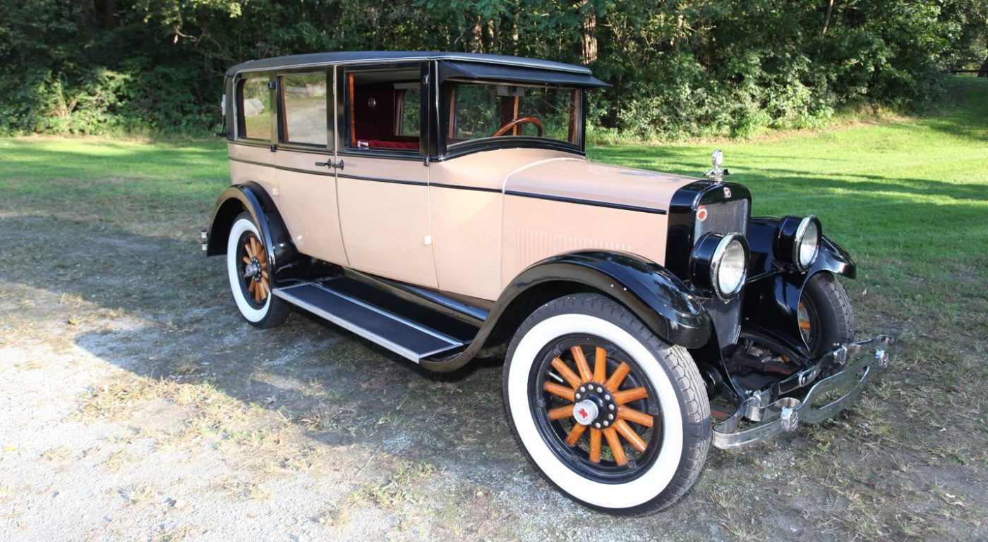 1925 Rickenbacker D6 Sedan - Hat in the Ring