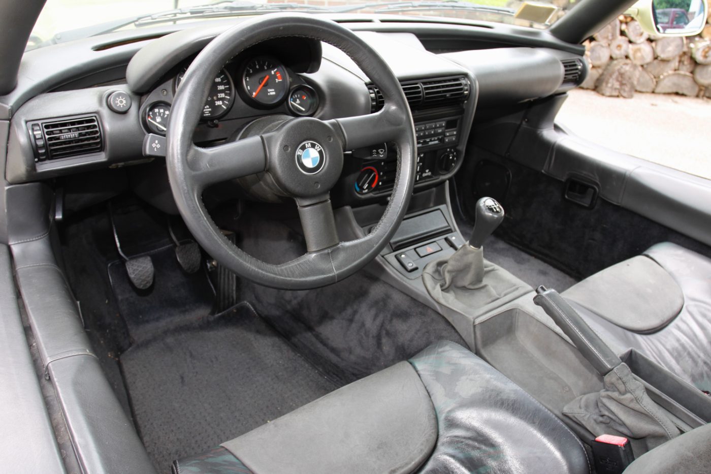 Driving the Plastic Fantastic— BMW Z1