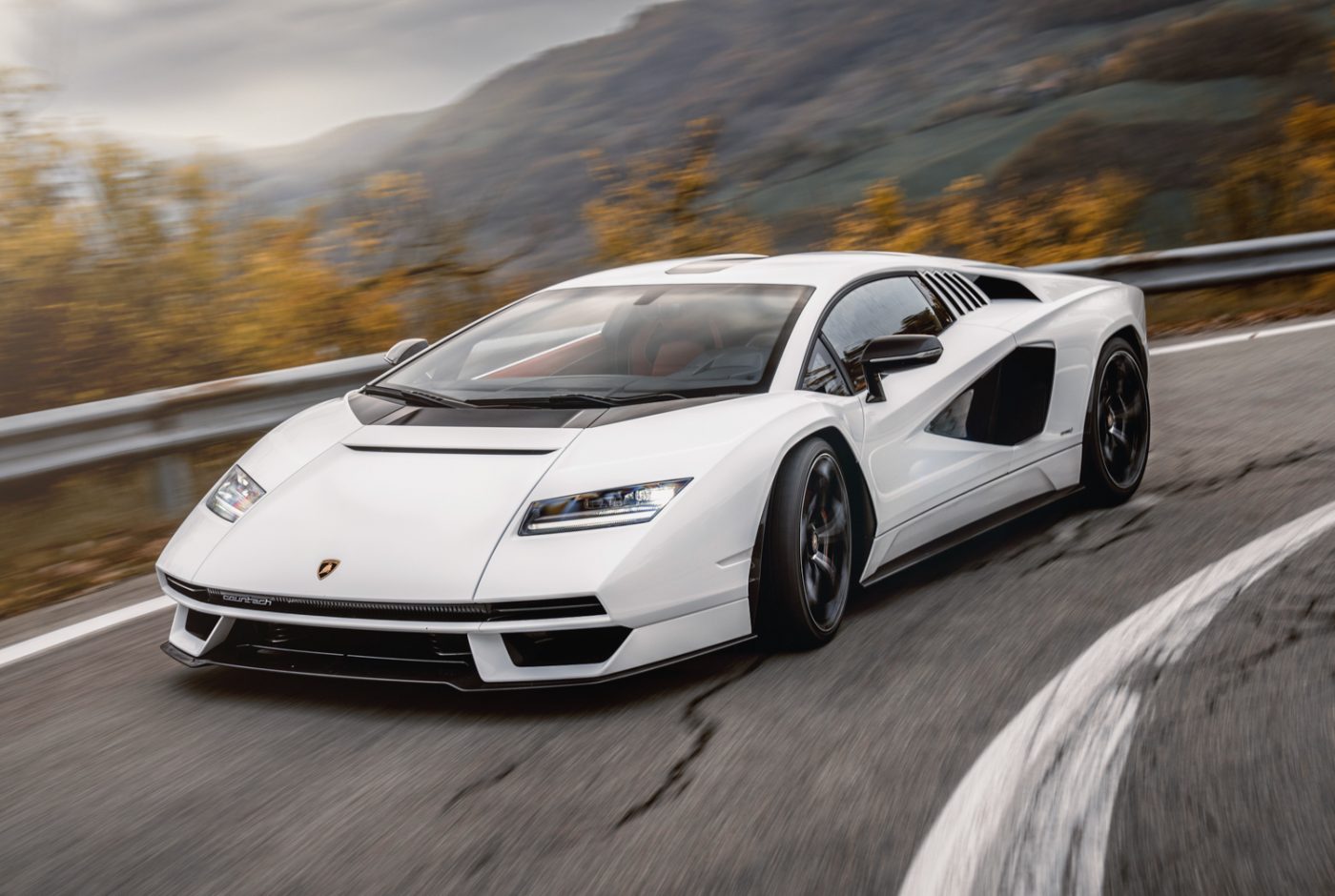 Countach LPI 800-4 Takes to the Road