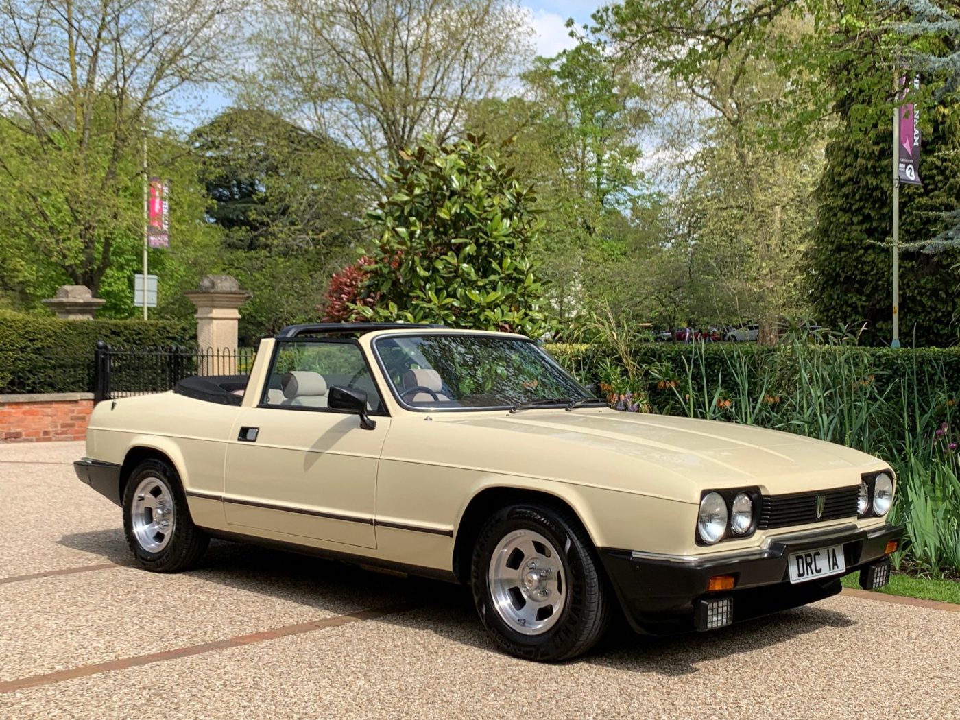 Car & Classic Celebrates 70 Years of Her Majesty’s Reign With 70 Iconic ...