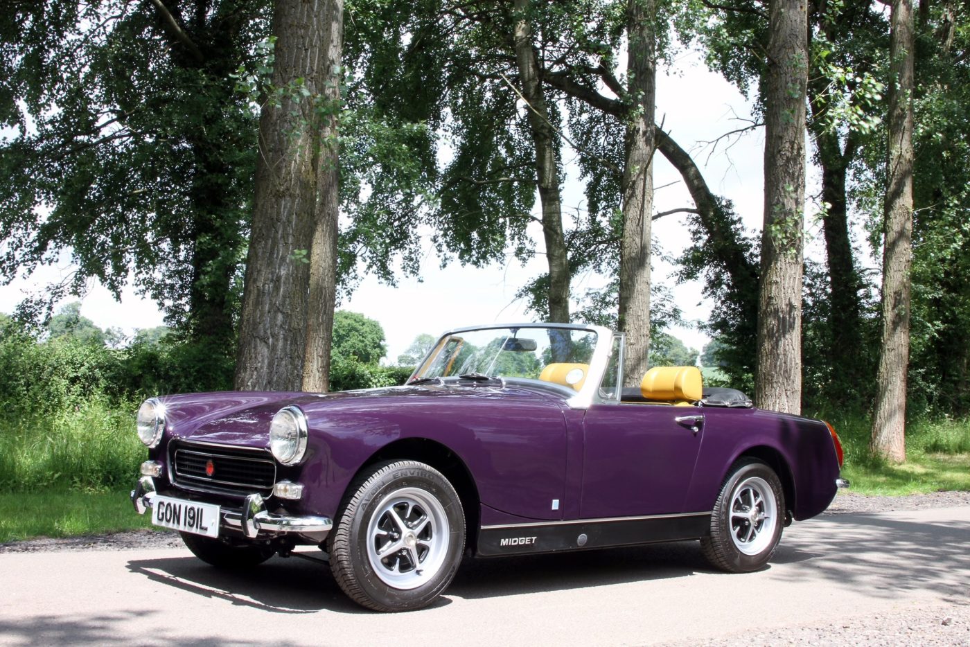 Car & Classic Celebrates 70 Years of Her Majesty’s Reign With 70 Iconic ...