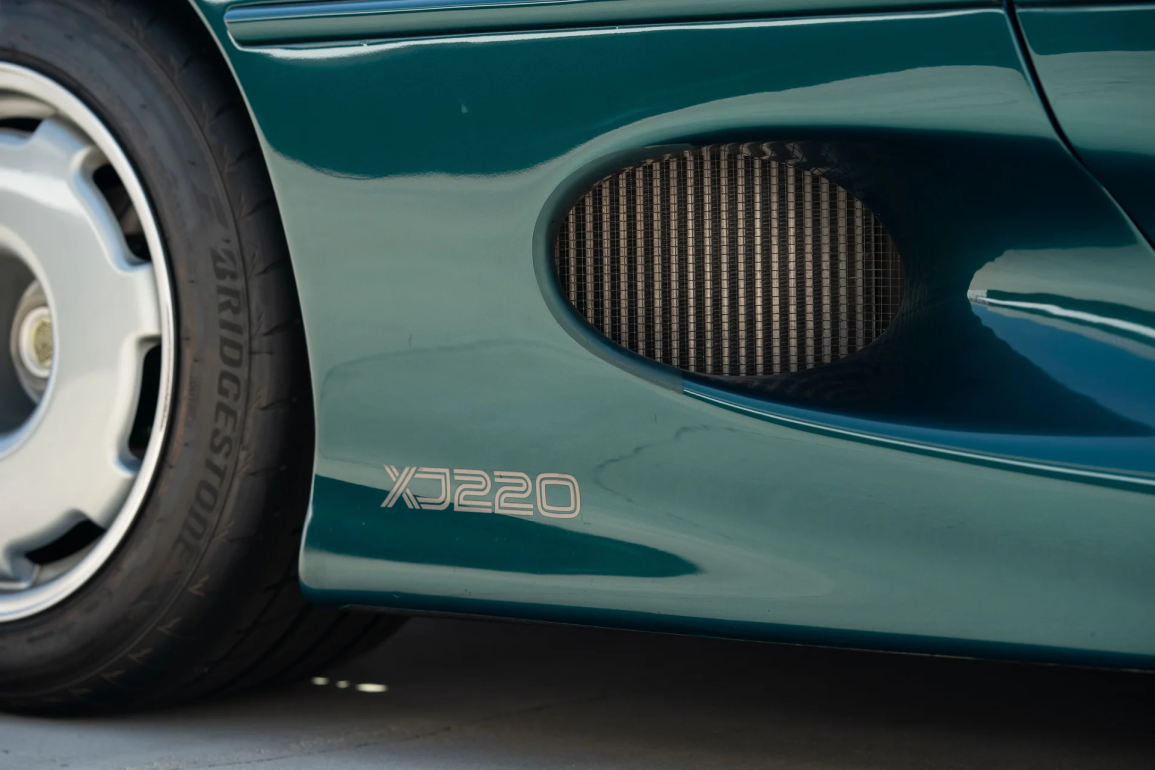 Car Of The Day: 1992 Jaguar XJ220