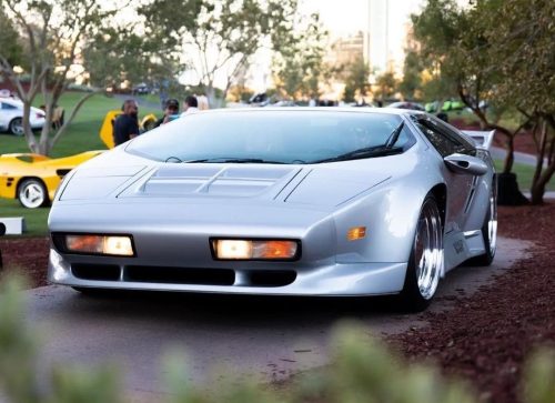 Car Of The Day: 1989 Vector W8