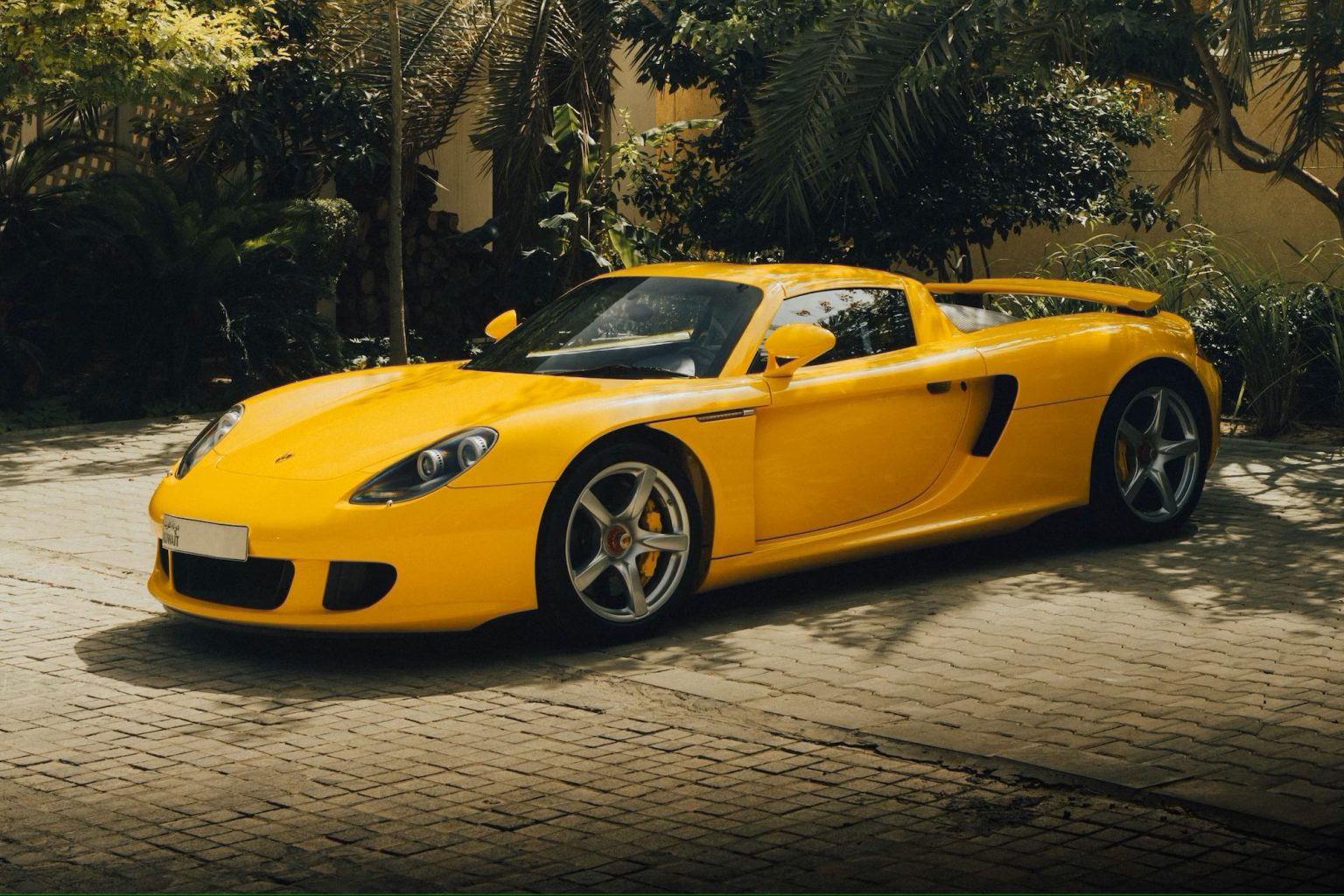 FOR SALE: 2006 Porsche Carrera GT