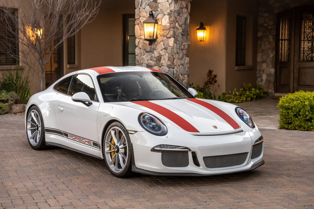 Car Of The Day: 2016 Porsche 911 R
