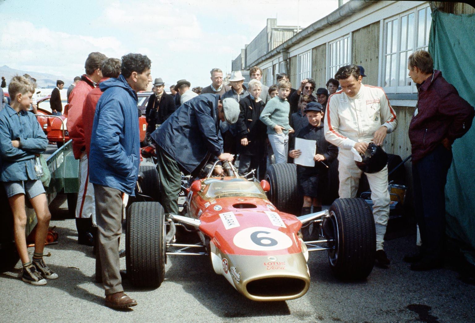 Gold Leaf Team Lotus: The Deal and the First Glory