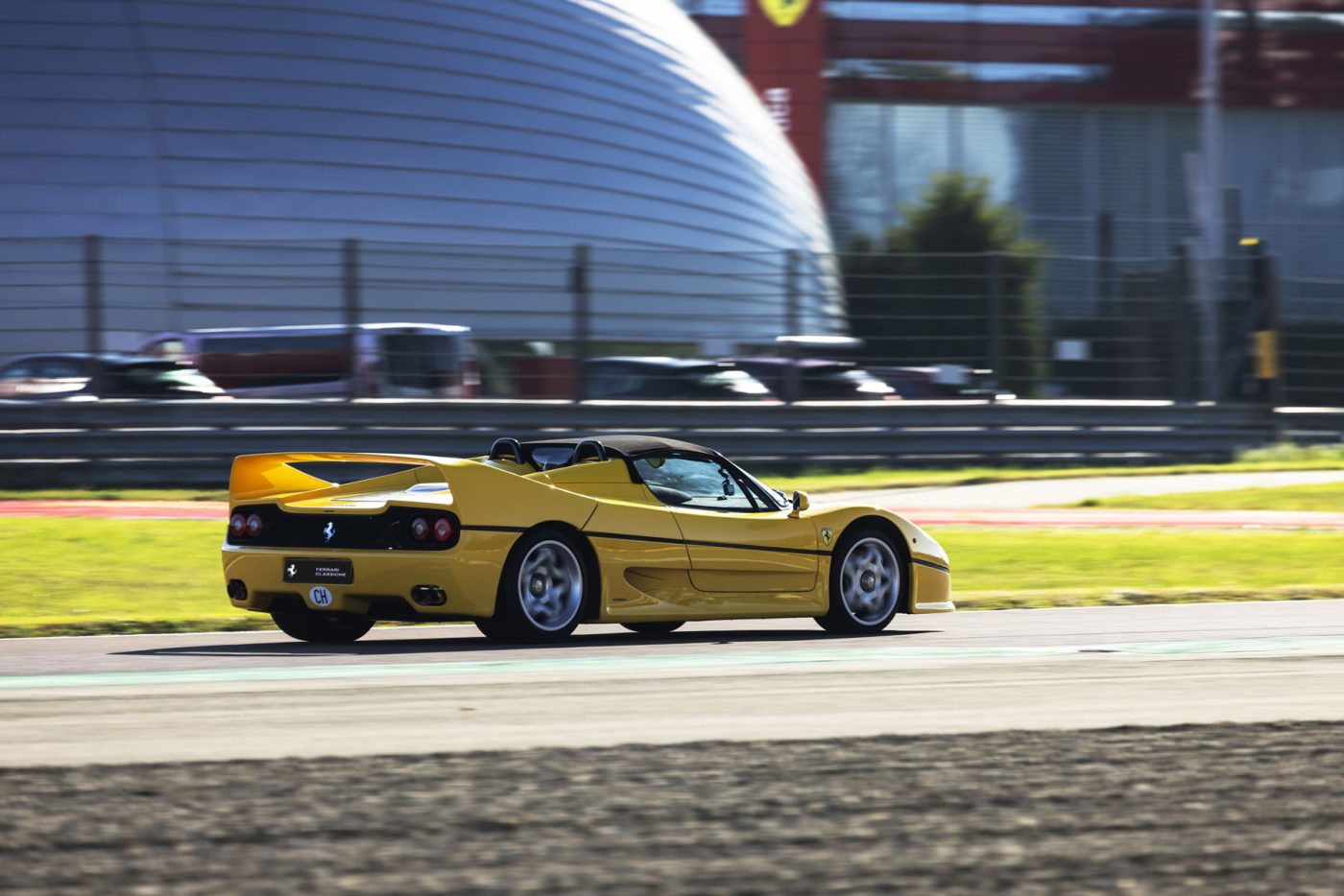 New Pirelli tires for Ferrari Supercars