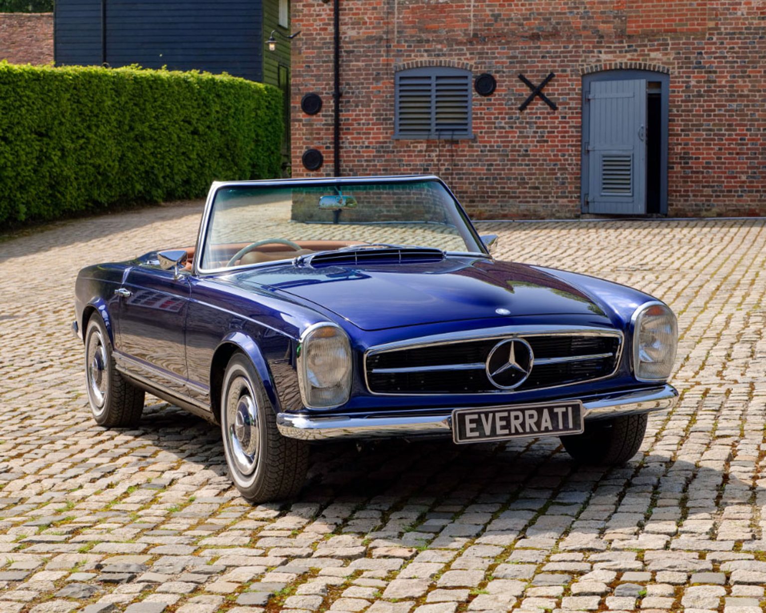 Electrified Mercedes-Benz Pagoda by Everrati