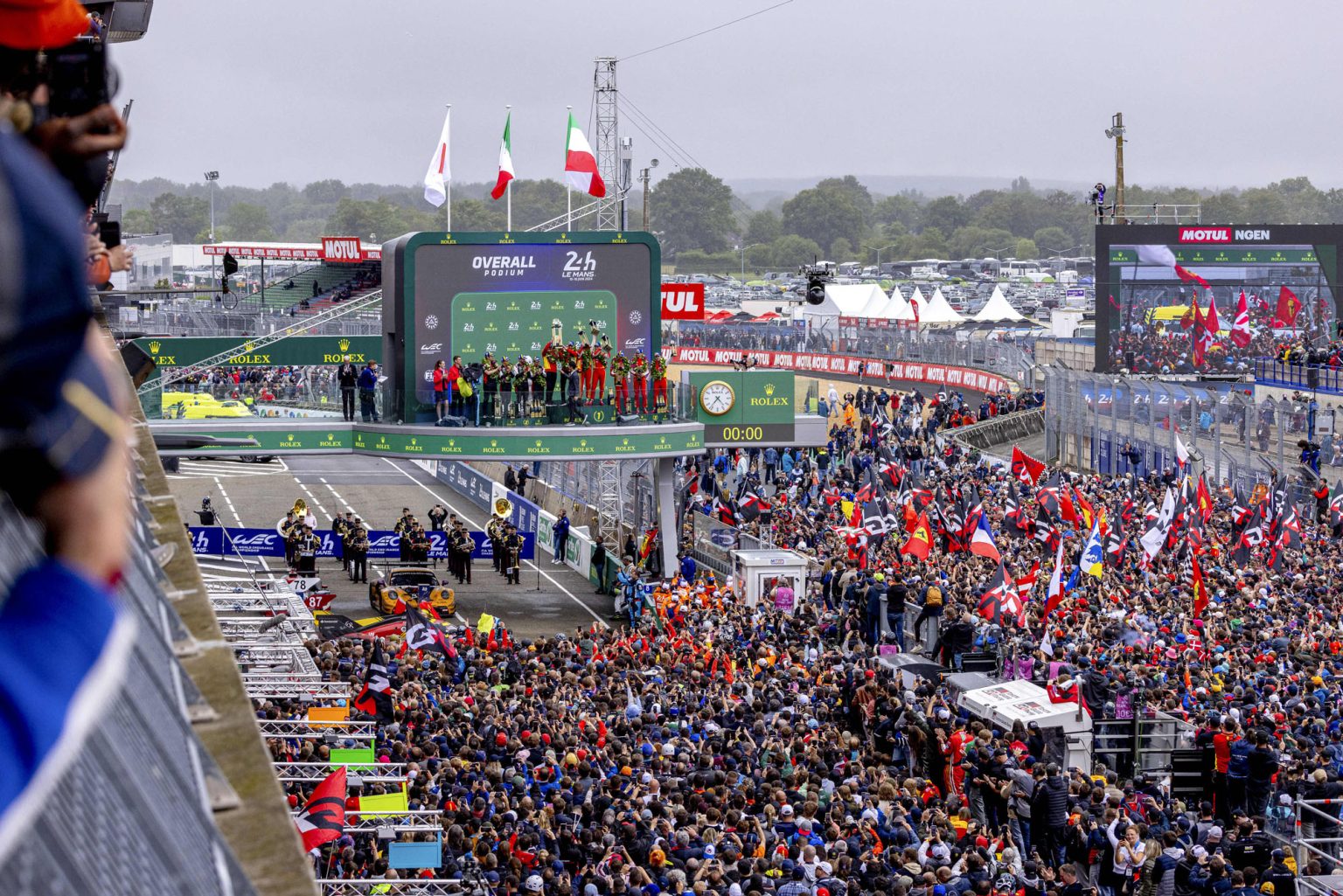 Rolex Salutes 2025 WEC Finale in Bahrain